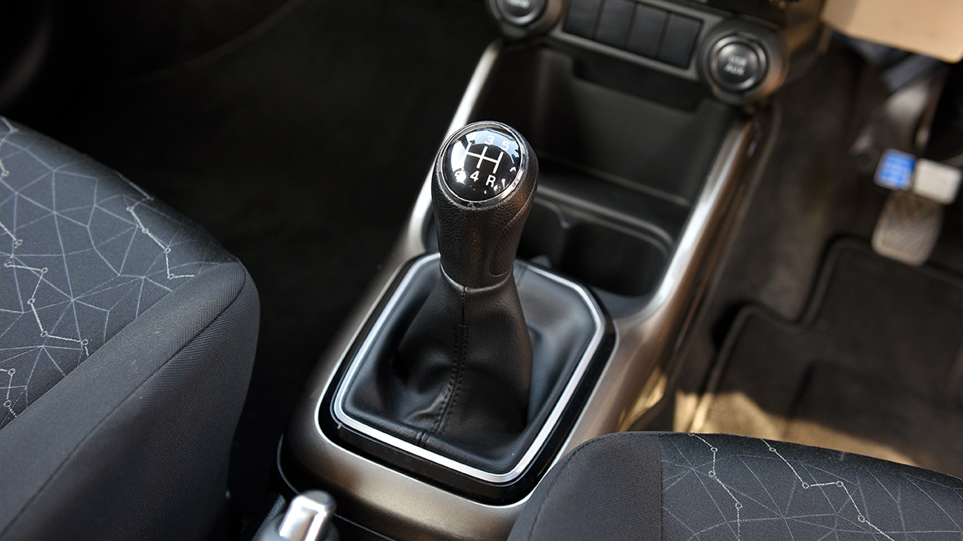 Maruti Suzuki Ignis 2017 Alpha Petrol Interior Car Photos - Overdrive