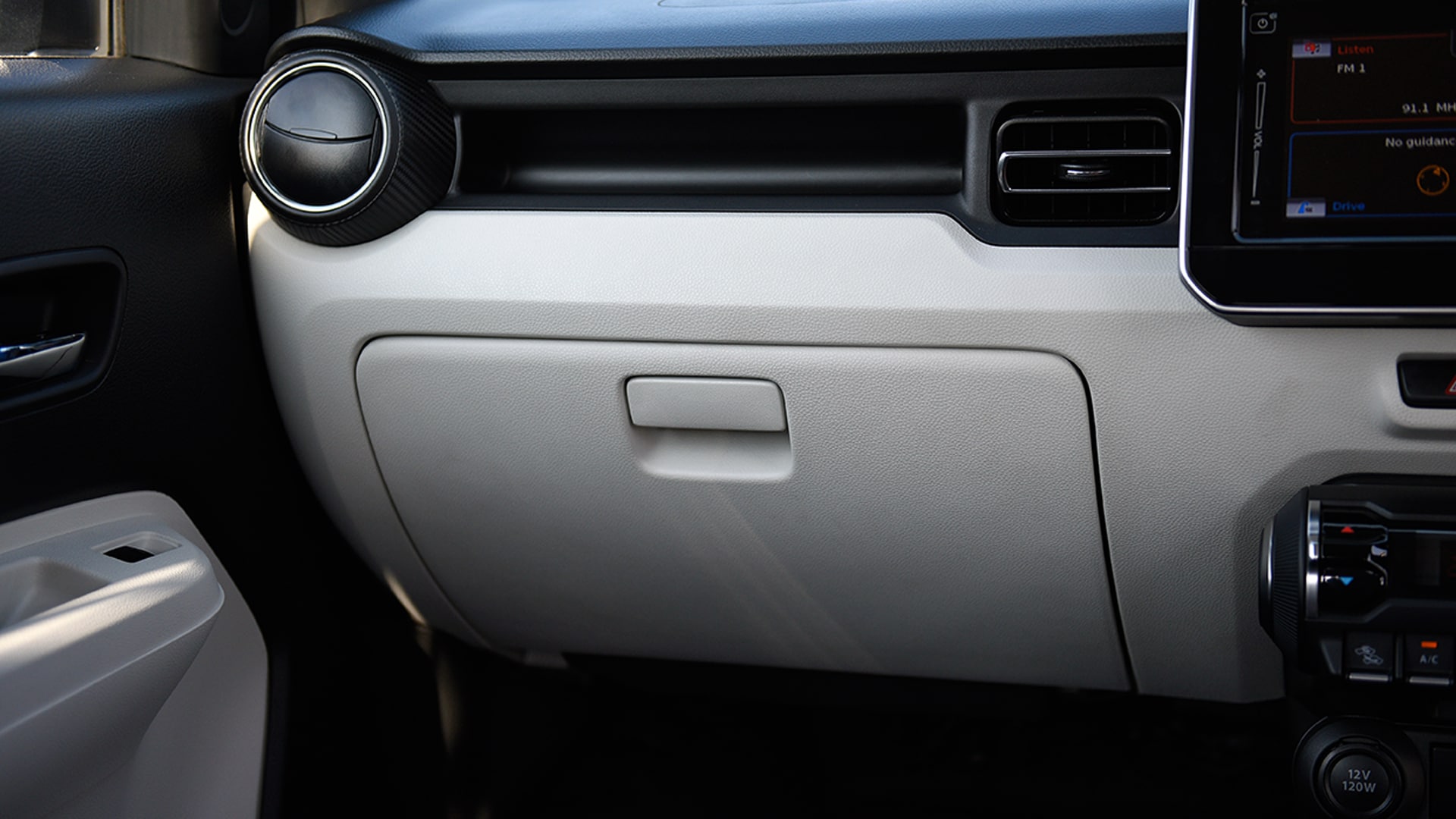 Maruti Suzuki Ignis 2017 Alpha Petrol Interior Car Photos - Overdrive