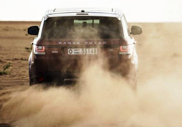 2014 Range Rover Sport crosses Arabian desert in record time - Overdrive
