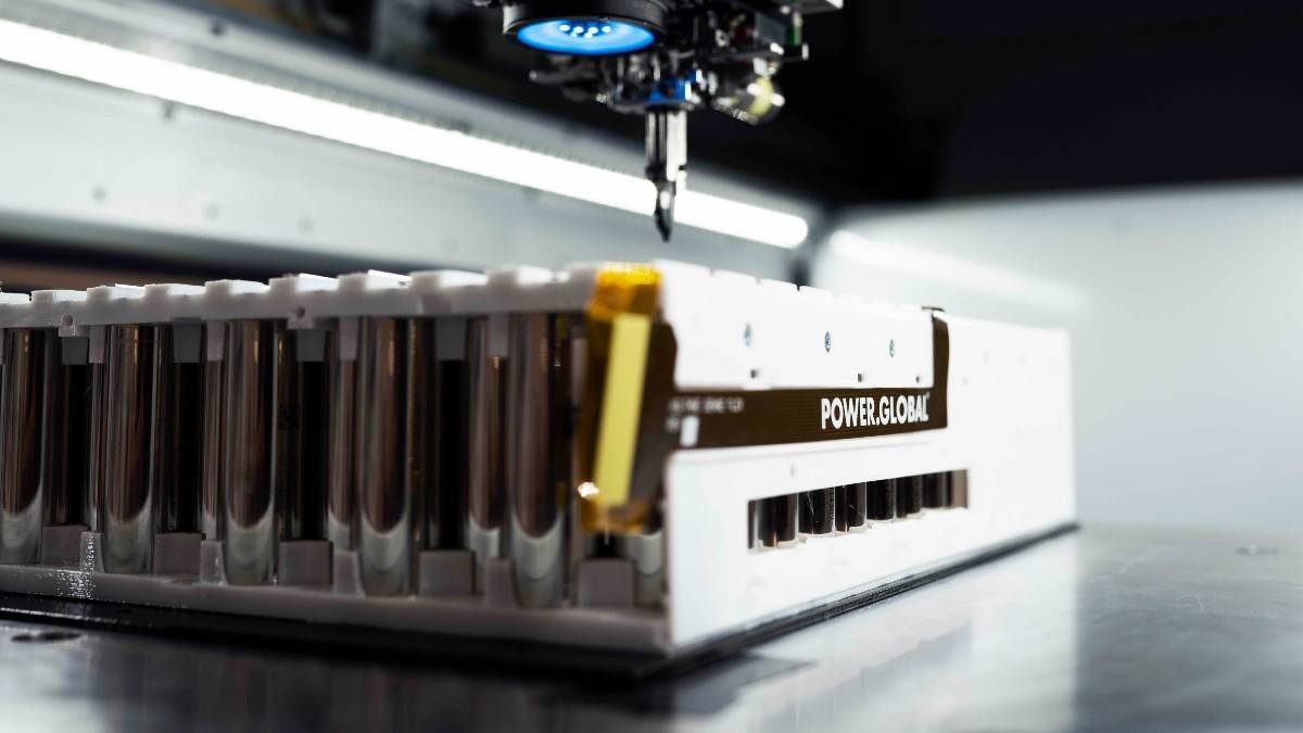 Power Global introduces the eZee swappable battery for light mobility ...