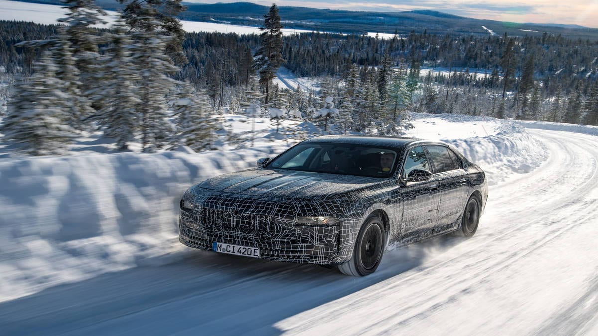 BMW reveal images of the i7 testing in the snow - Overdrive