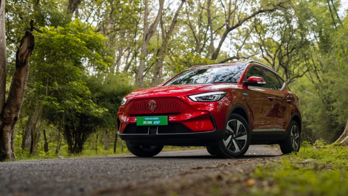 MG ZS EV, Comet EV get new variants - Overdrive