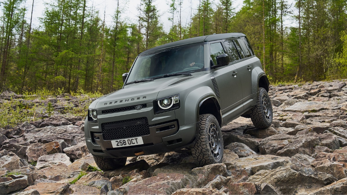 Land Rover Defender Octa is a hybrid V8 Monster! - Overdrive