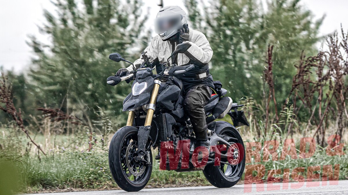 New Ducati Hypermotard V2 spy shots surface online - Overdrive
