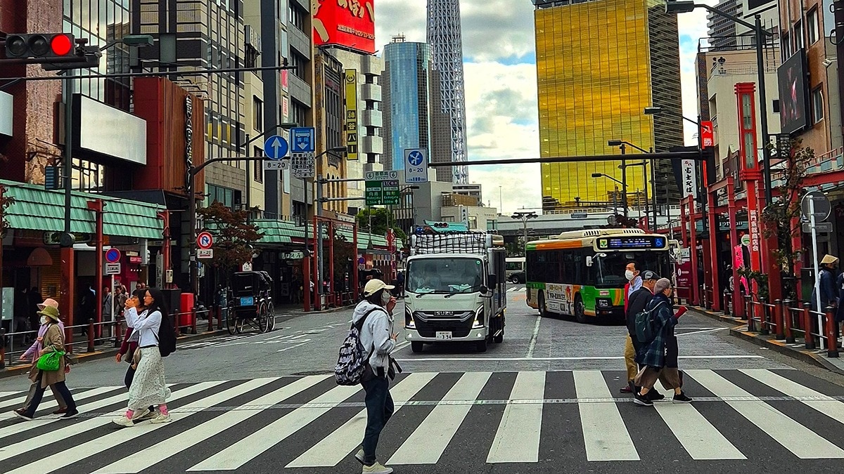 Straight-piped: My lesson from Tokyo - Overdrive